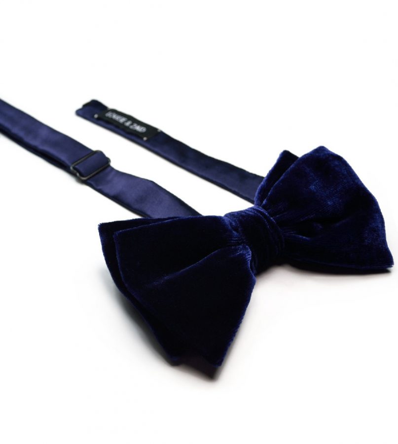 Midnight Blue Velvet Bow Tie | LOUISE & ZAID